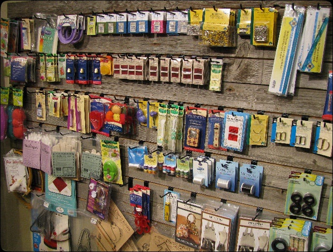 All Notions – Tagged "Zippers & Purse Hardware" – Page 4 – Quilter's ...